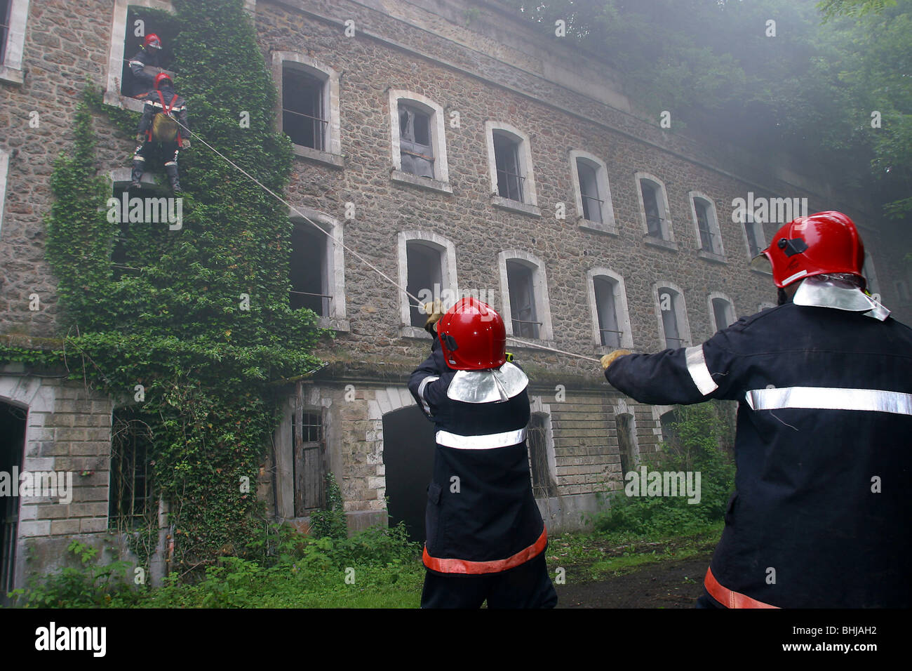 RESCUE TRAINING, BASIC TRAINING FOR PROFESSIONAL FIREFIGHTERS ...