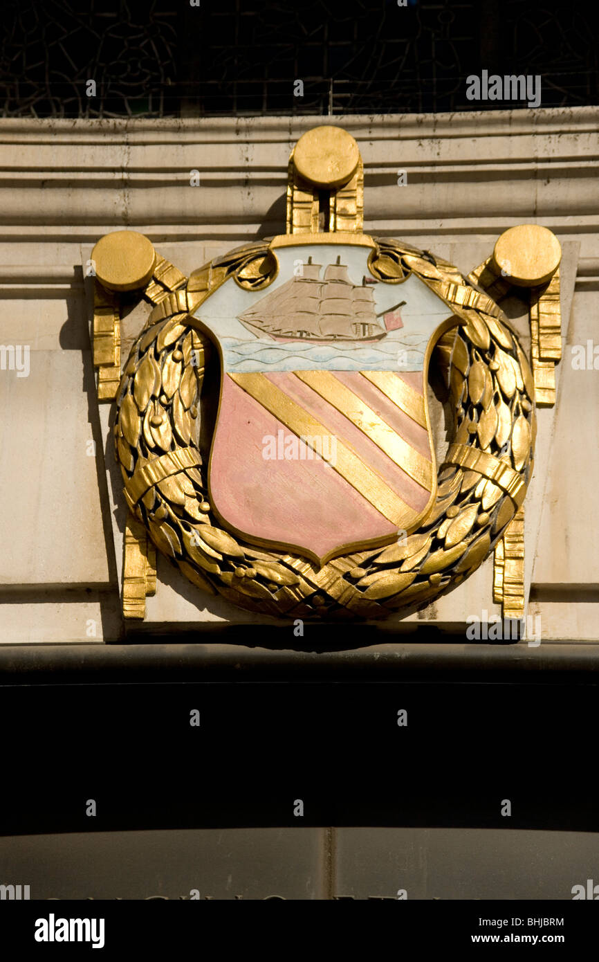 City of manchester crest hi-res stock photography and images - Alamy