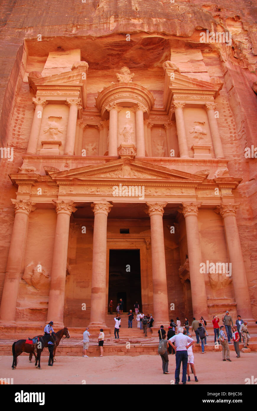 Petra monument jordan hi-res stock photography and images - Alamy