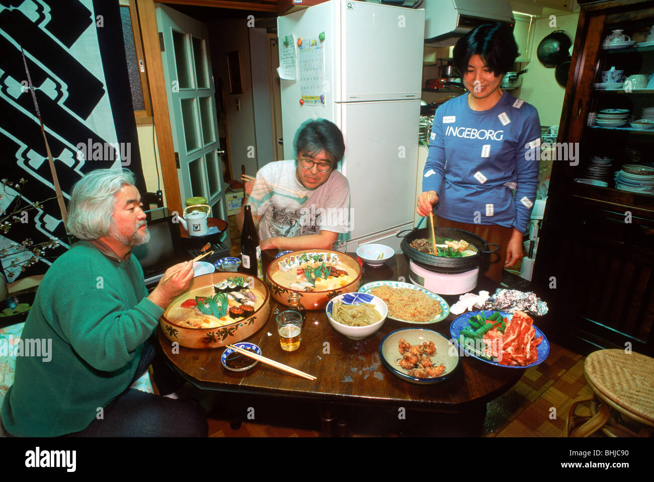 Japanese family eating meal hi-res stock photography and images - Alamy