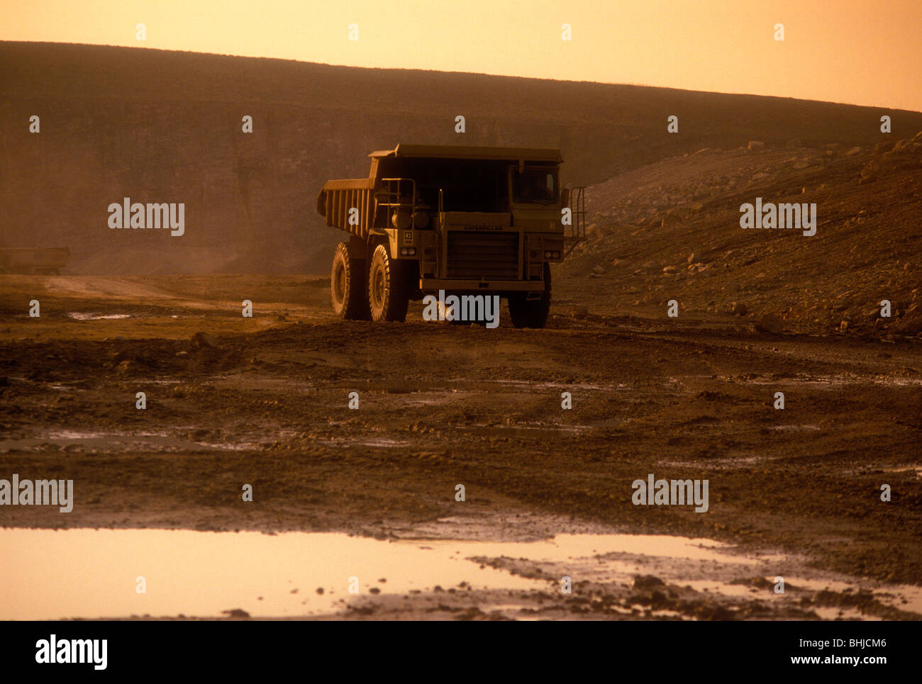 Caterpillar Industrial High Resolution Stock Photography and Images - Alamy