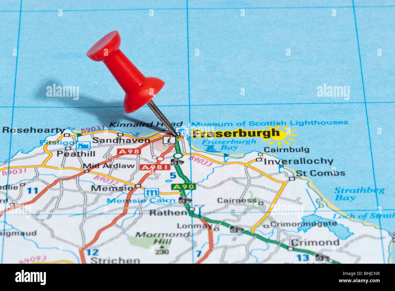 red map pin in road map pointing to city of Fraserburgh Stock Photo - Alamy