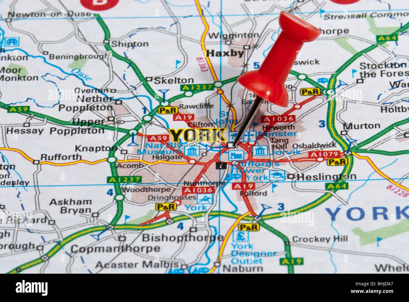 red map pin in road map pointing to city of York Stock Photo - Alamy