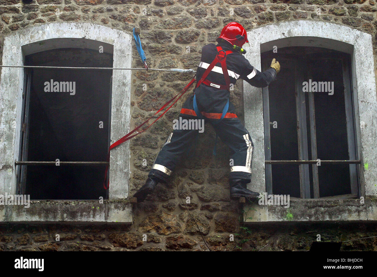RESCUE TRAINING, BASIC TRAINING FOR PROFESSIONAL FIREFIGHTERS ...
