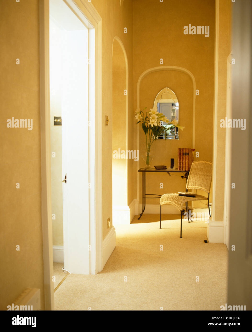 Cream carpets hi-res stock photography and images - Alamy