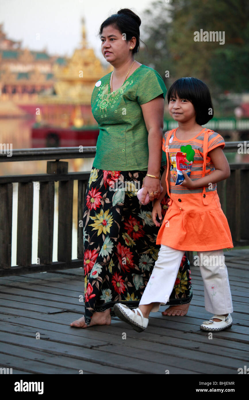 Myanmar burma rangoon people walking hi-res stock photography and ...