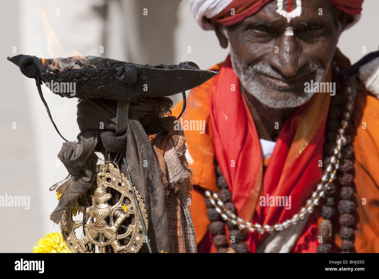 Indian street beggar hi-res stock photography and images - Alamy