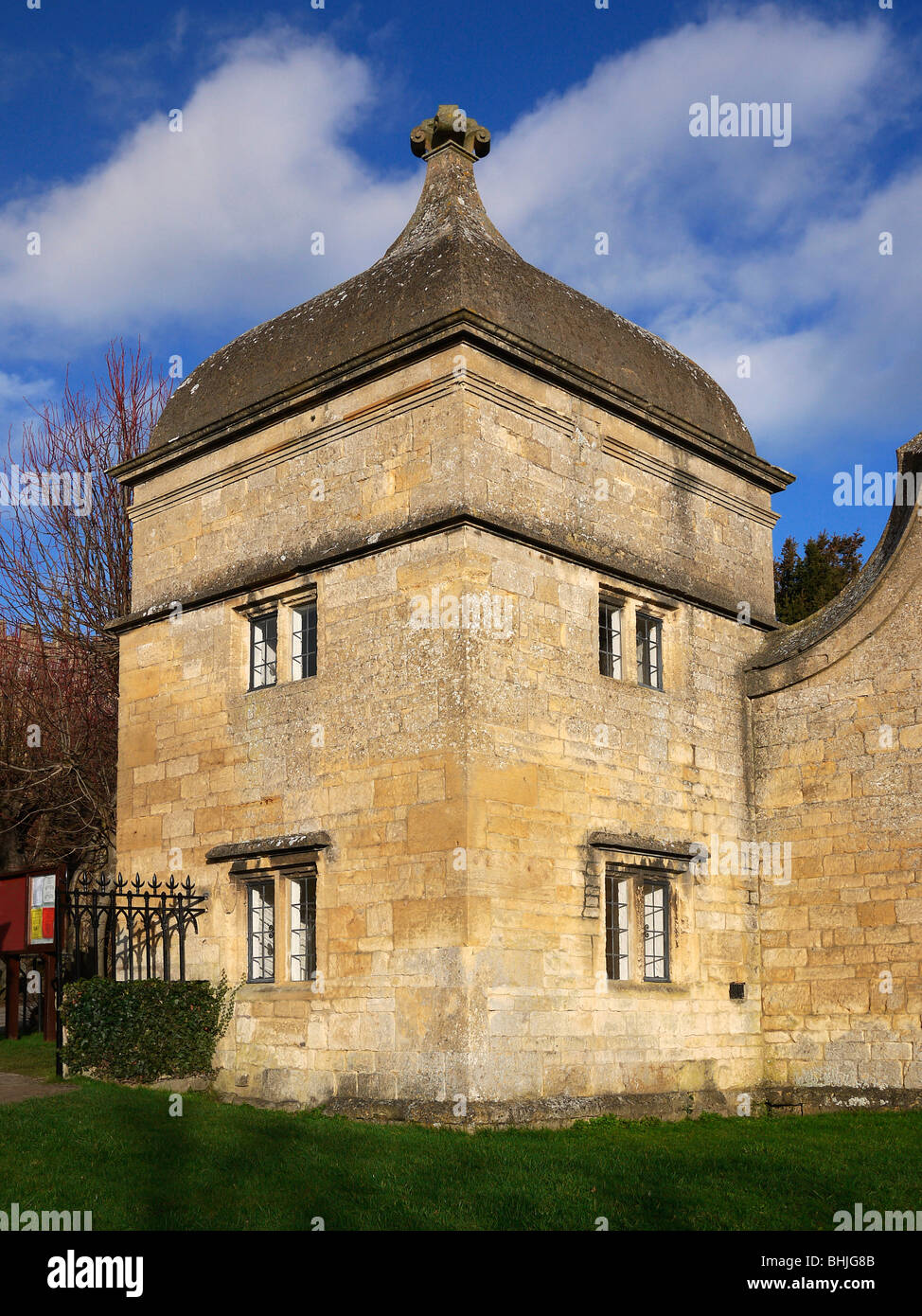 The exterior of a Stately Home Stock Photo - Alamy
