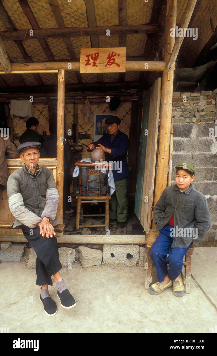 Barber in China Stock Photo - Alamy