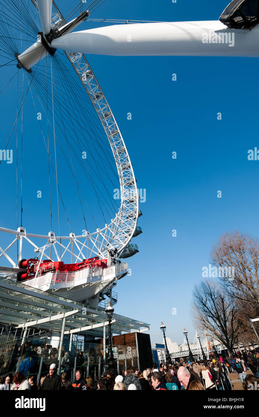 Entrance to the London Eye Stock Photo - Alamy
