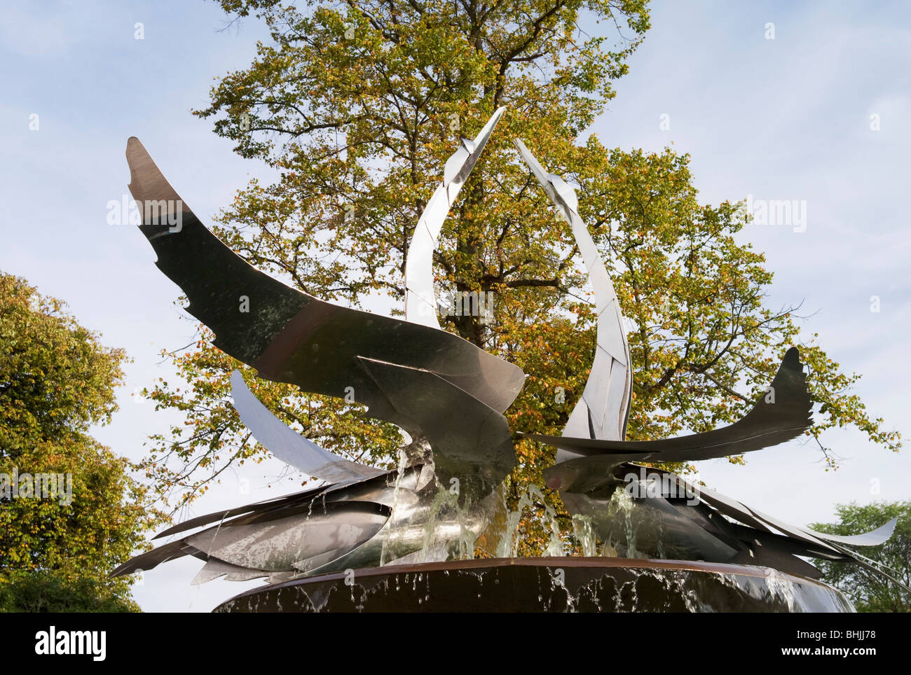 swan sculpture stratford upon avon warwickshire Stock Photo - Alamy