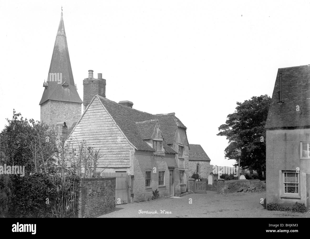 Unknown public house Black and White Stock Photos & Images - Alamy