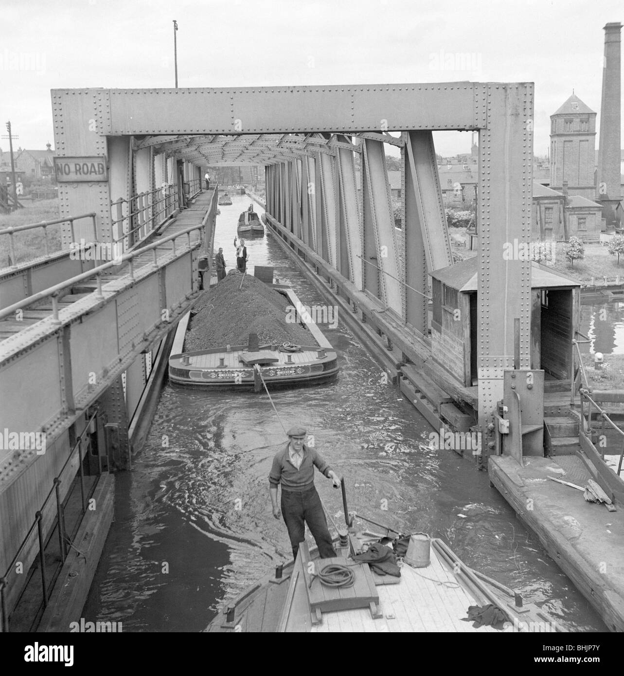 Barton Aqueduct over the Manchester Ship Canal, Greater Manchester, 1945. Artist: Eric de Maré ...