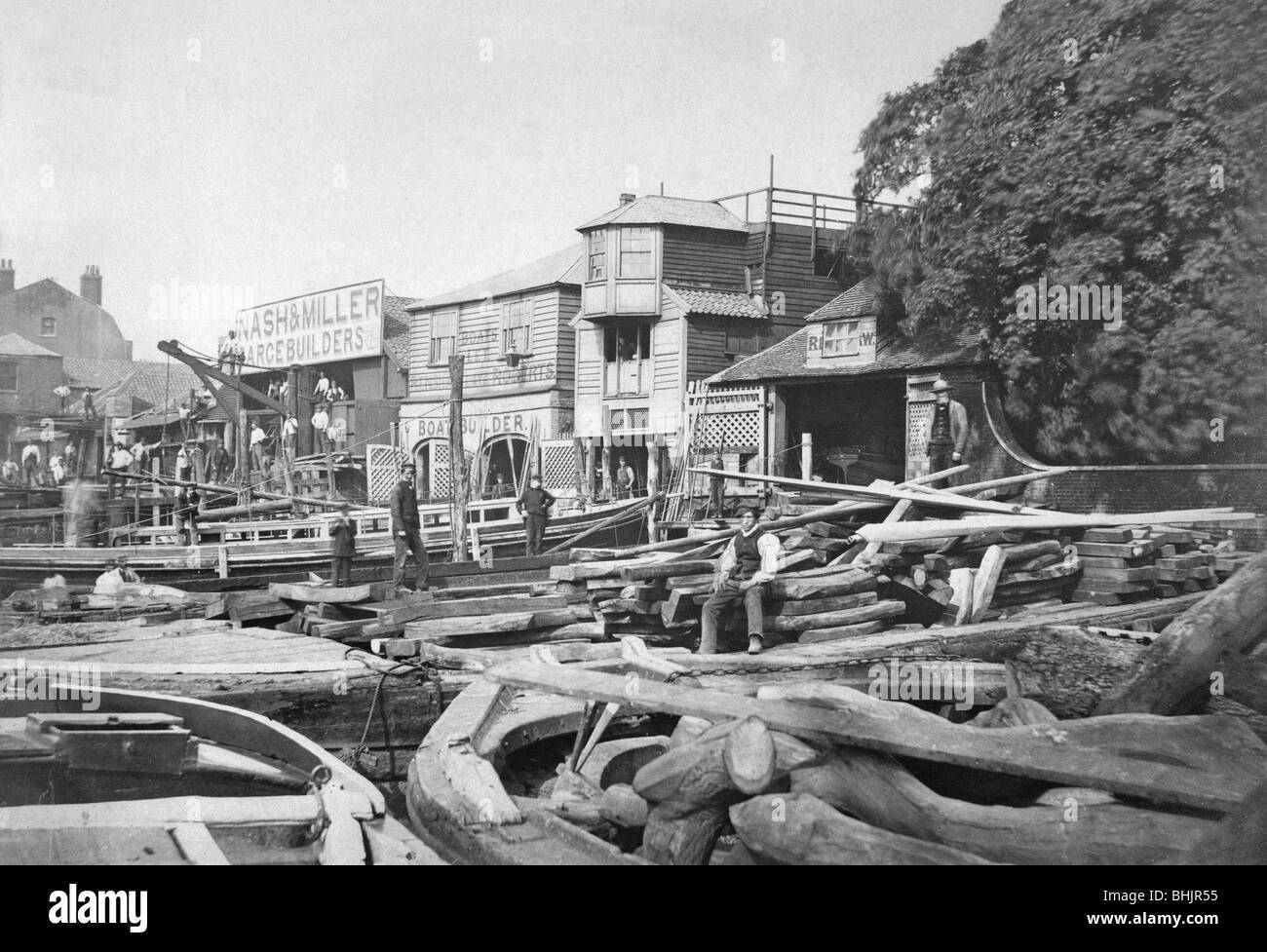 Bargebuilder hi-res stock photography and images - Alamy