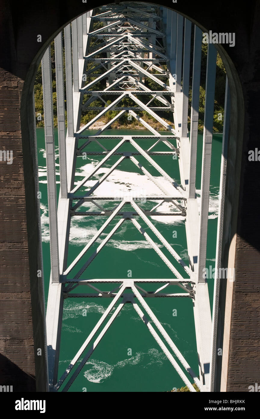 Gigantic structure hi-res stock photography and images - Alamy