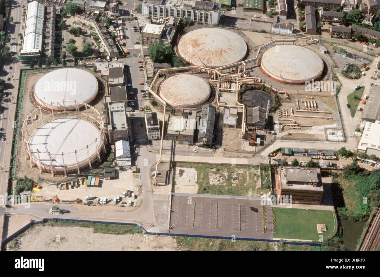 London gas works hi-res stock photography and images - Alamy
