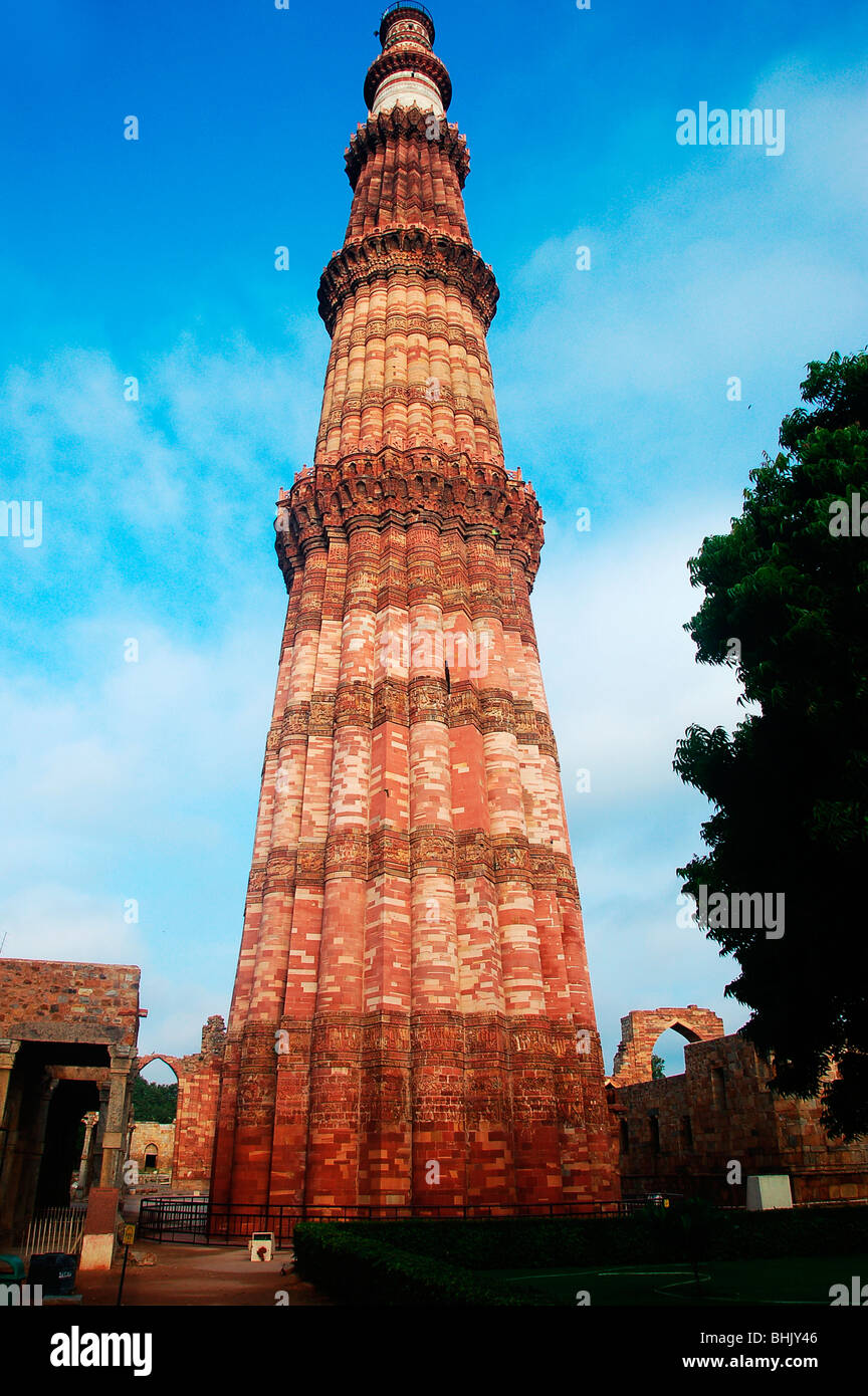 At qutab minar hi-res stock photography and images - Alamy
