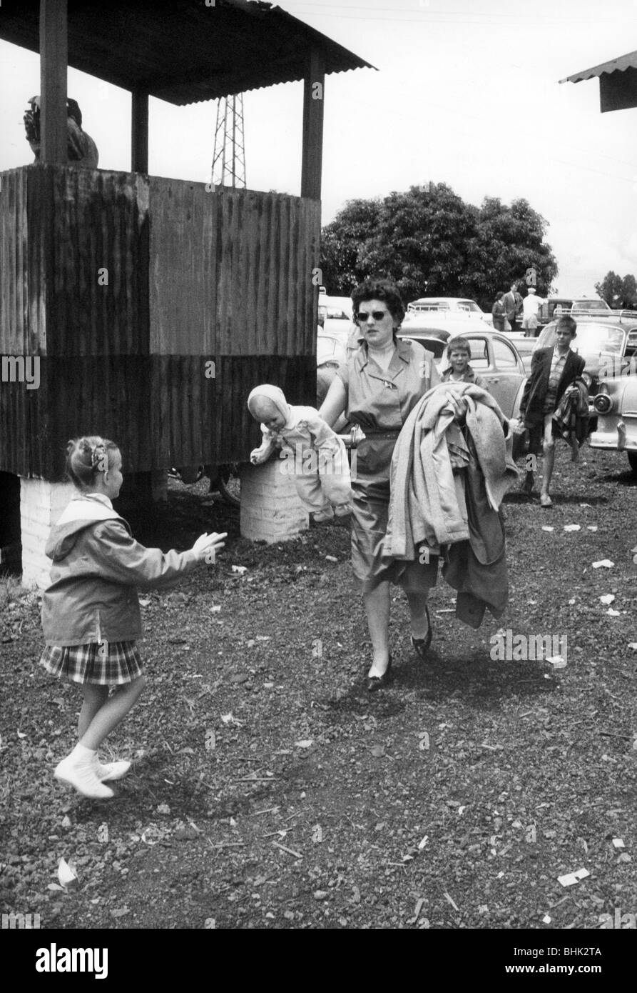 geography / travel, Congo, people, evacuation of the Europeans from ...