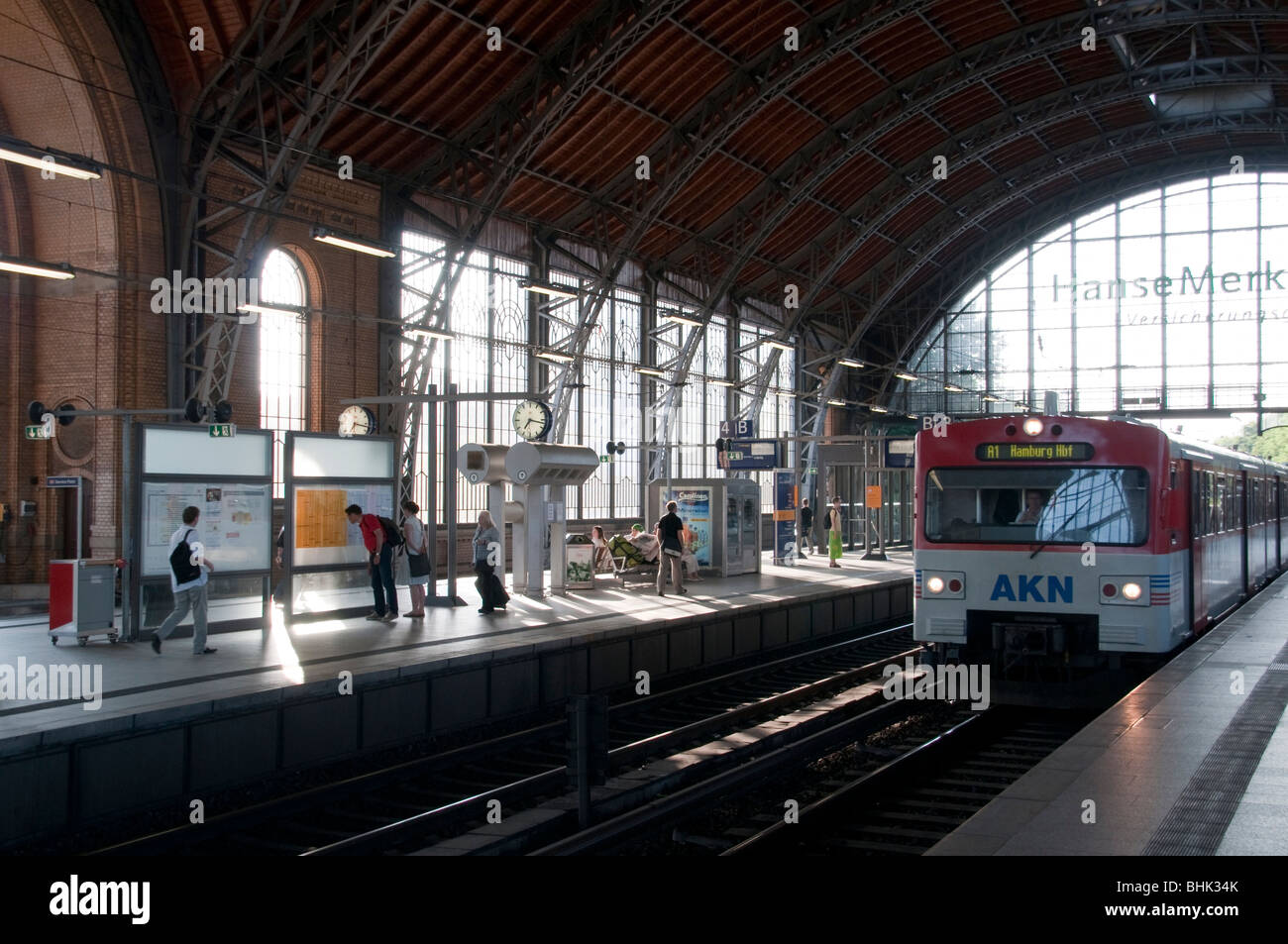 Bahnhof Dammtor, Hamburg, Deutschland | Dammtor railway station ...