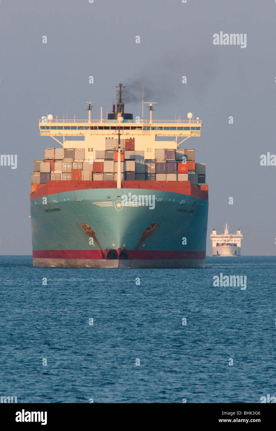 Maersk container ship hi-res stock photography and images - Alamy