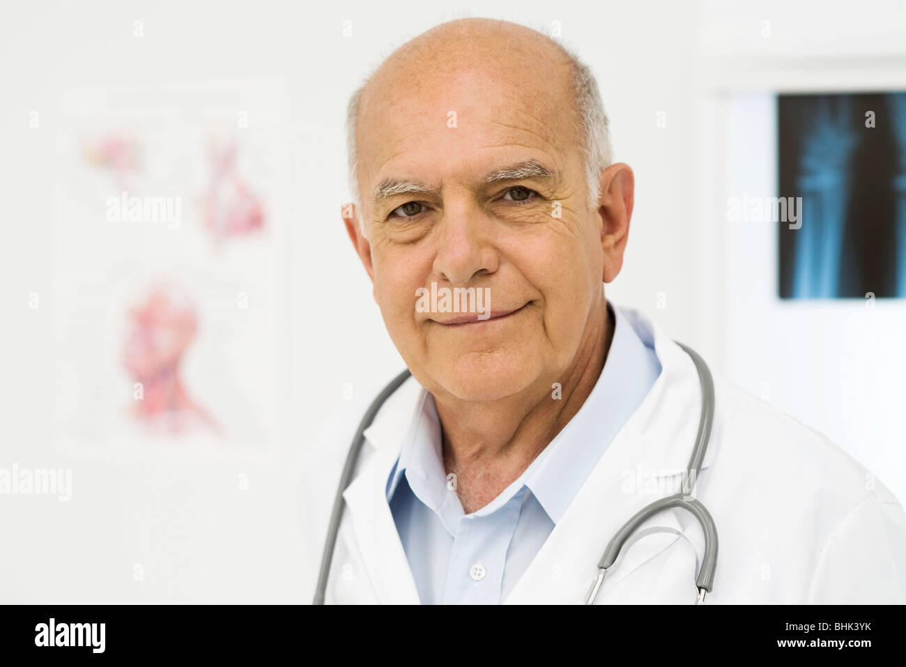 Doctor x ray lightbox hi-res stock photography and images - Alamy