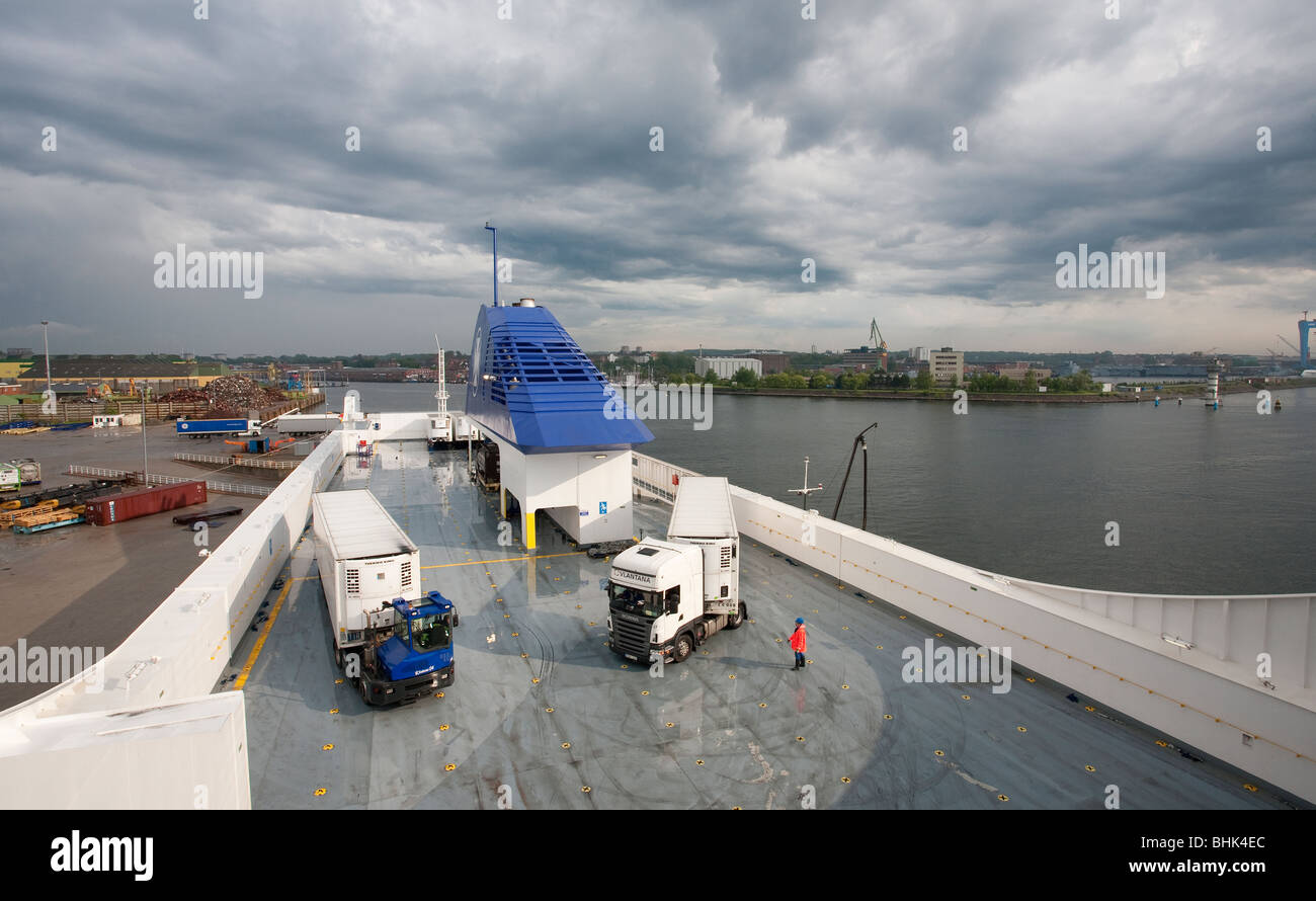 Reefer trailers hi-res stock photography and images - Alamy