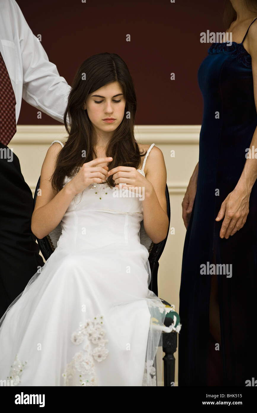 Girls formal attire hi-res stock photography and images - Alamy