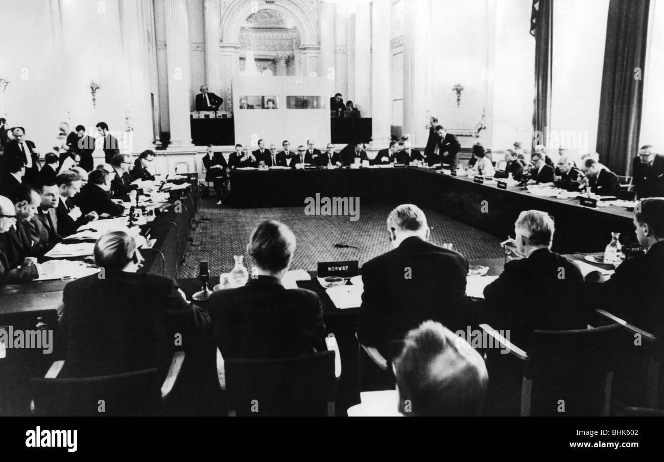London 1967 hi-res stock photography and images - Alamy
