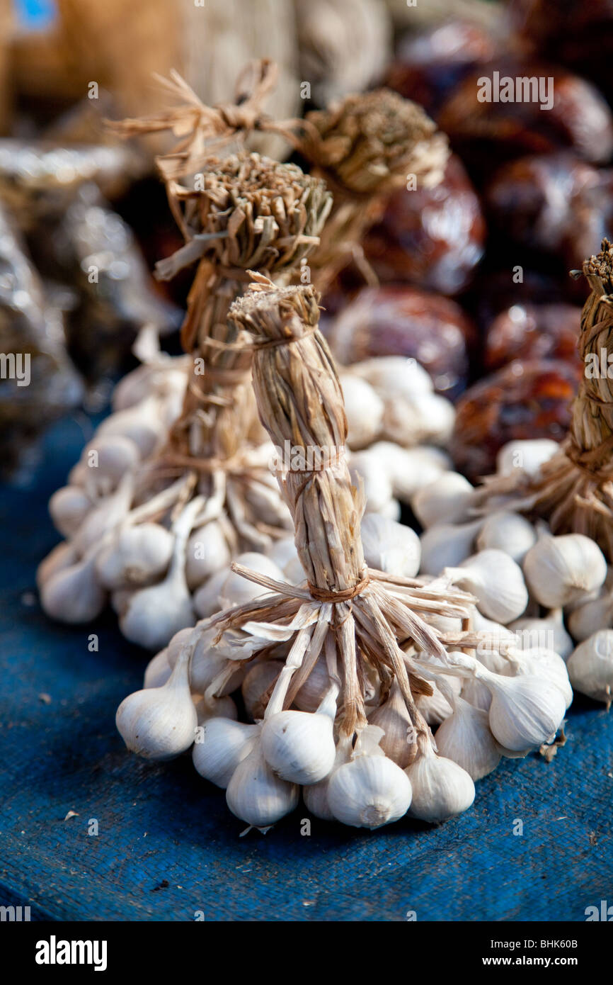 Bunch of dried garlic Stock Photo - Alamy