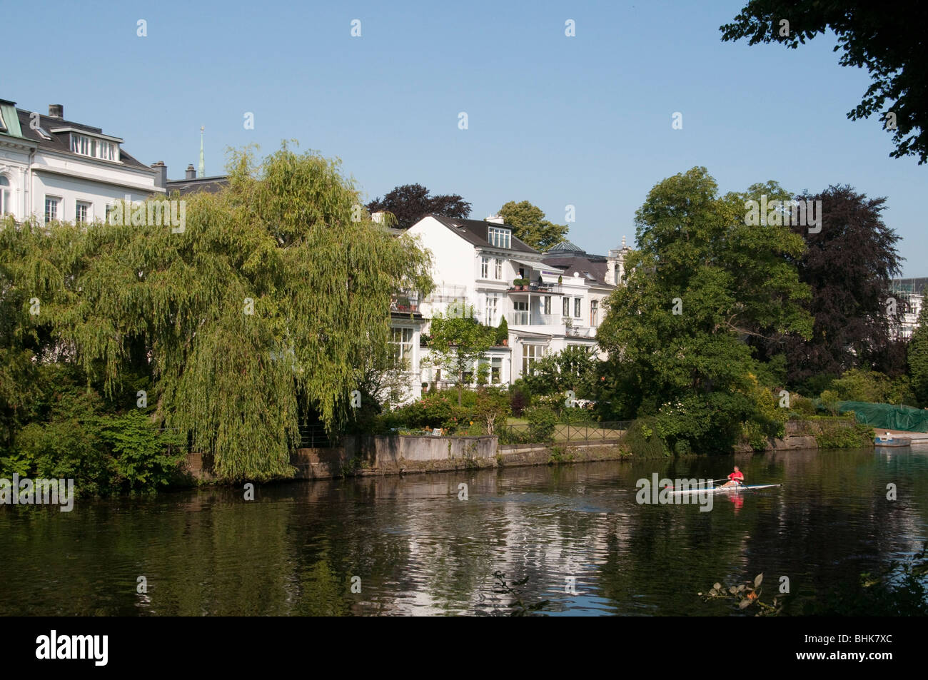 Villen an der Alster, Hamburg, Deutschland | villas near river Alster ...