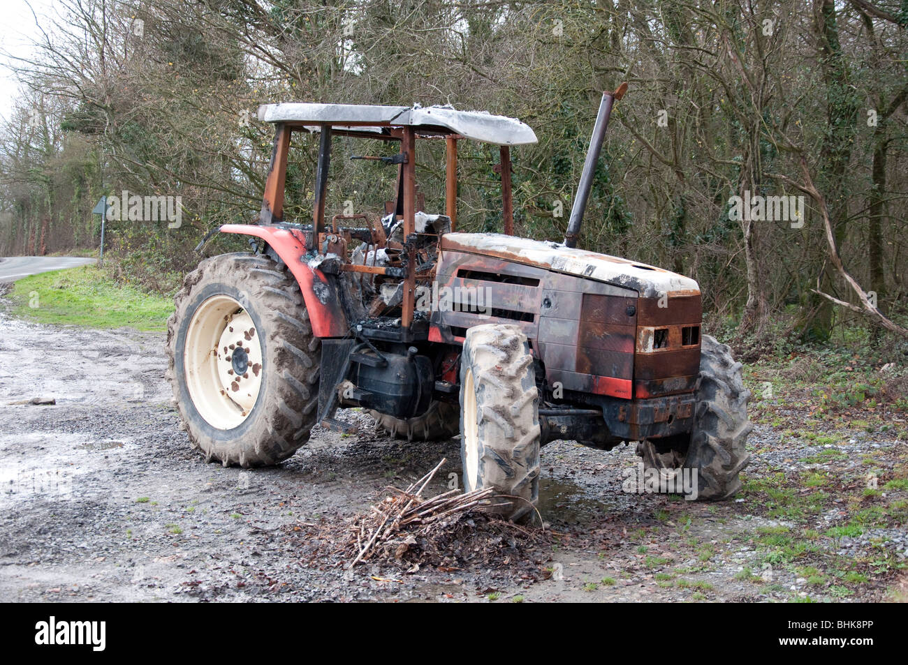 Burnt out tractor hi-res stock photography and images - Alamy