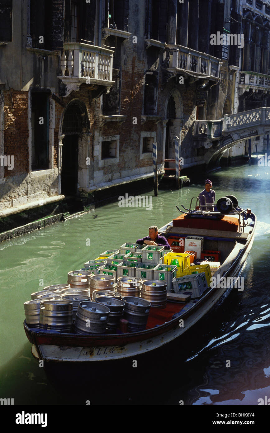 Barge italy hi-res stock photography and images - Alamy