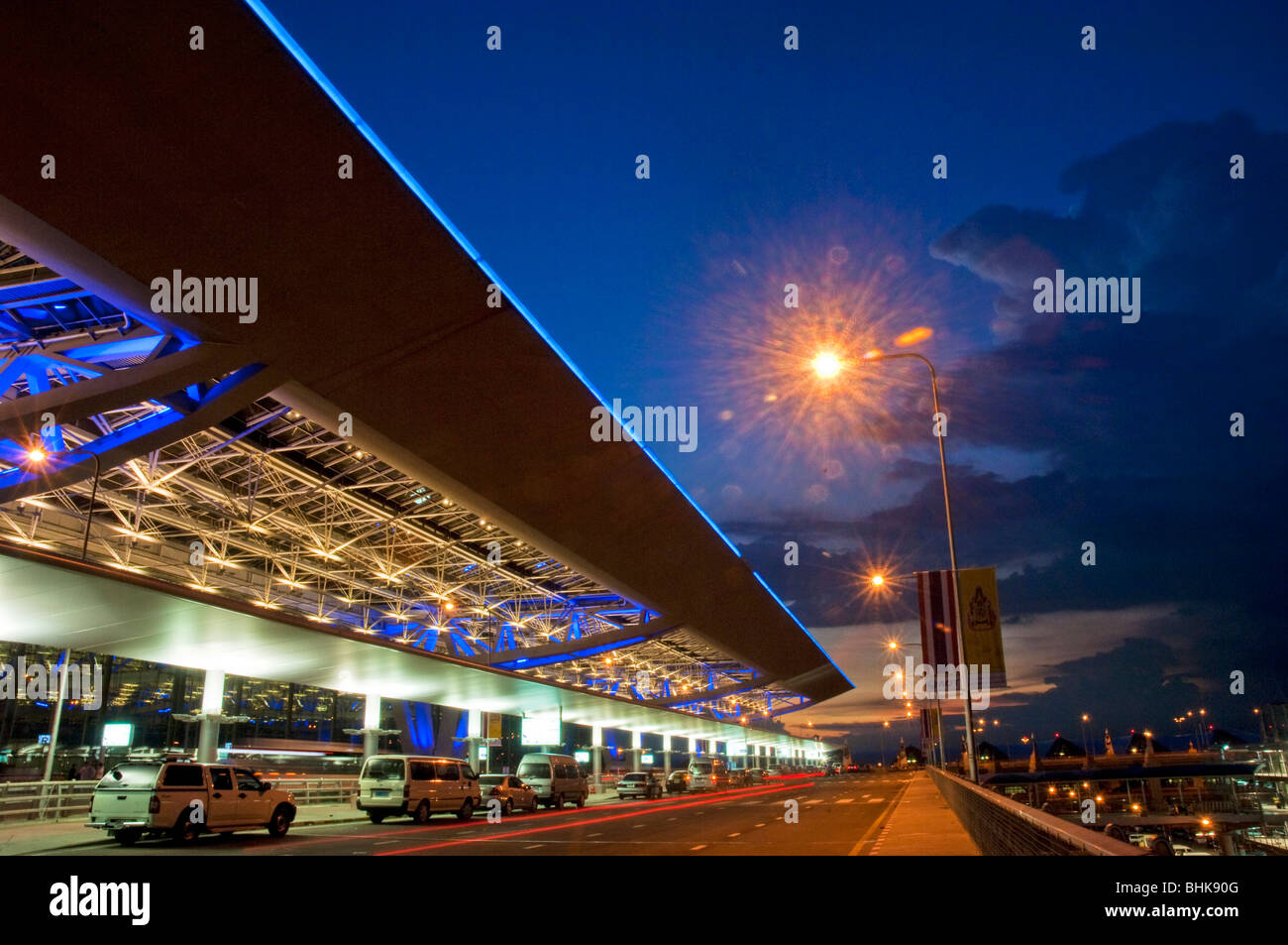 Suvarnabhumi Bangkok International Airport - Entrance to Departure Hall ...