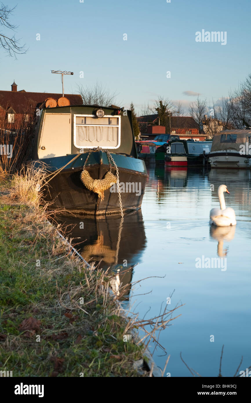 River Kennet and Kennet and Avon Canal in Newbury, Berkshire, Uk Stock ...