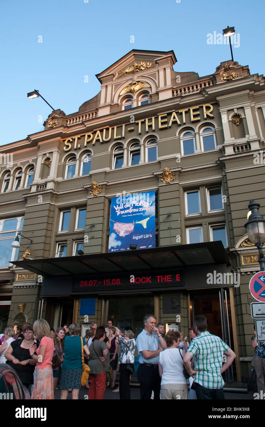 Hamburg reeperbahn st pauli theater hi-res stock photography and images ...