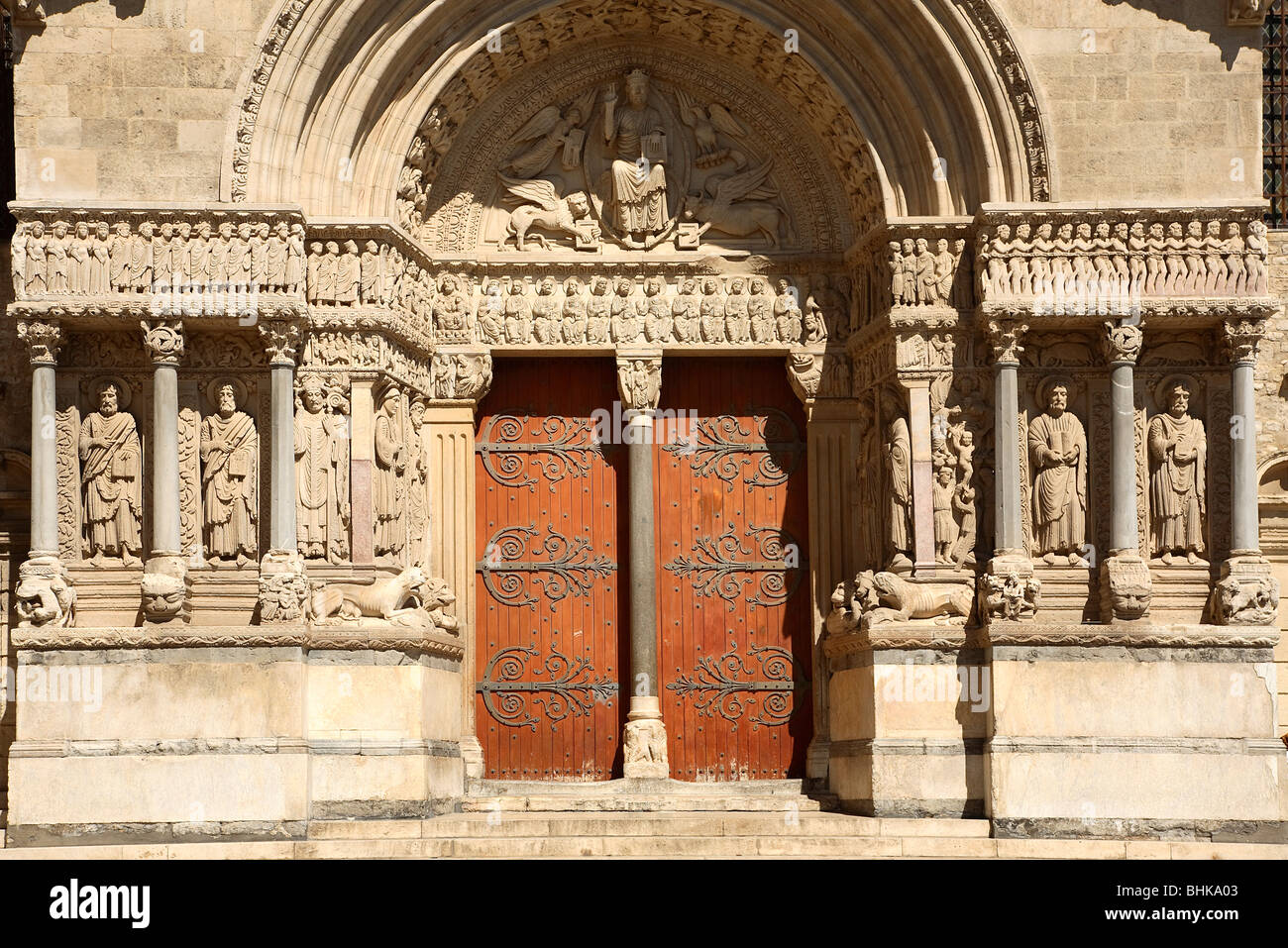 SAINT-TROPHIME CHURCH, ARLES Stock Photo - Alamy