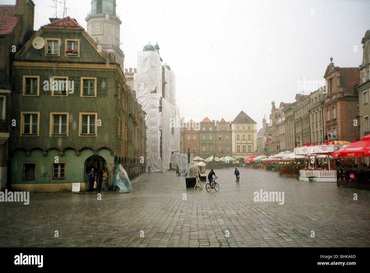 Market Square in the rain, Poznan, Poland Stock Photo - Alamy