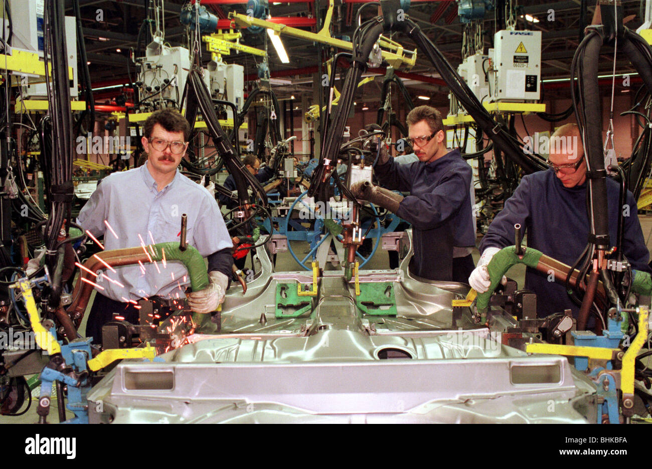 Opel manufacturing hi-res stock photography and images - Alamy
