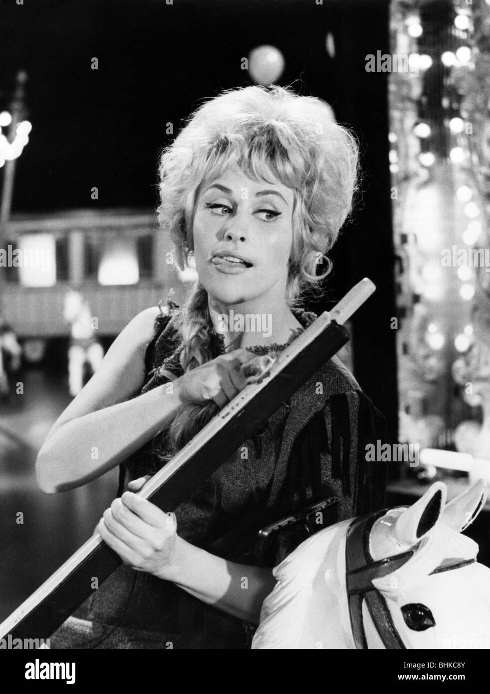 1960s tv show actress hi-res stock photography and images - Alamy