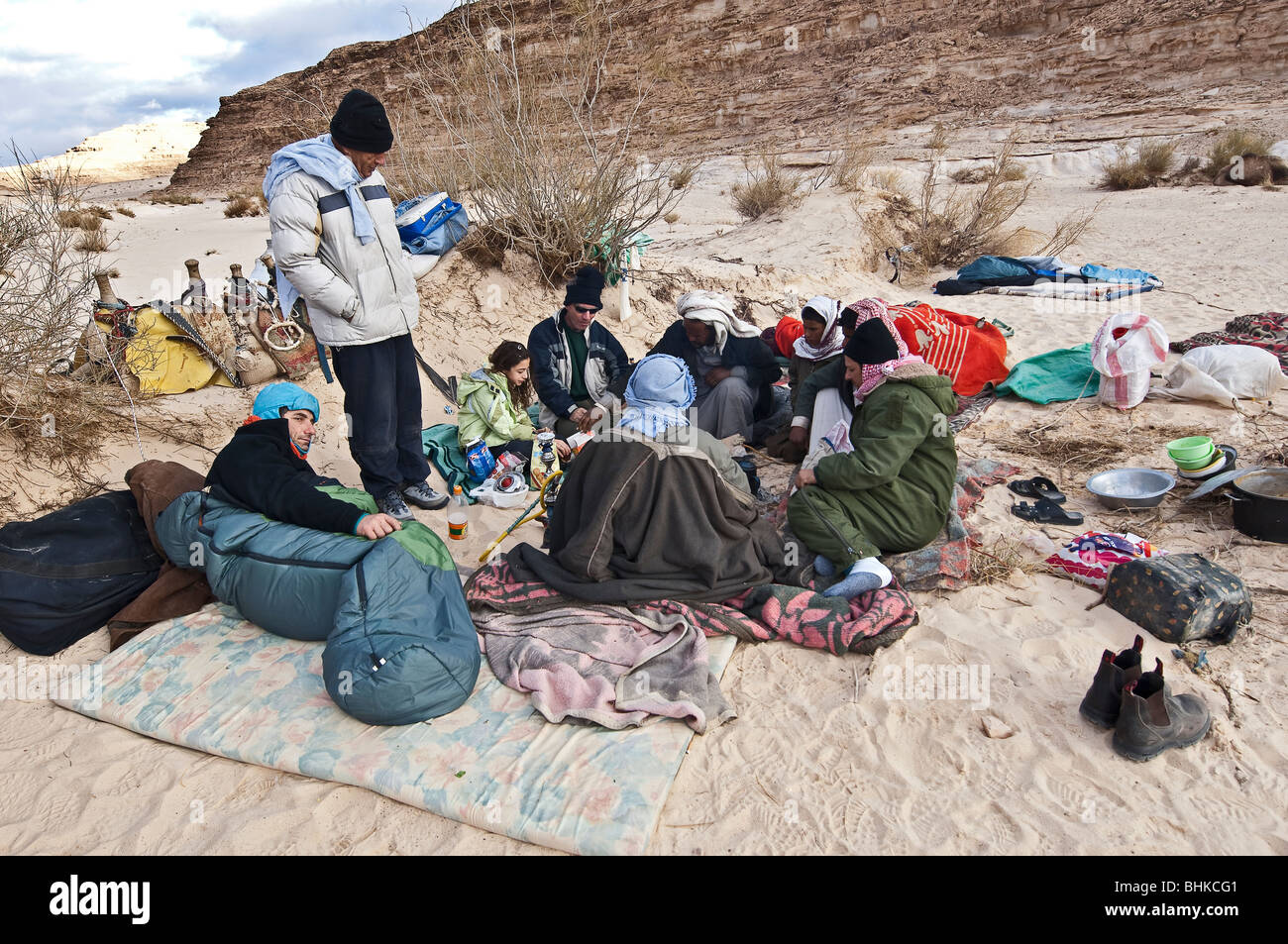 Group people camp camping in the desert Stock Photo - Alamy