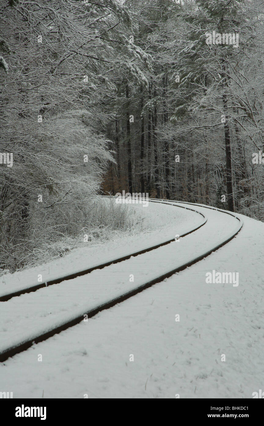 Snowy railroad hi-res stock photography and images - Alamy