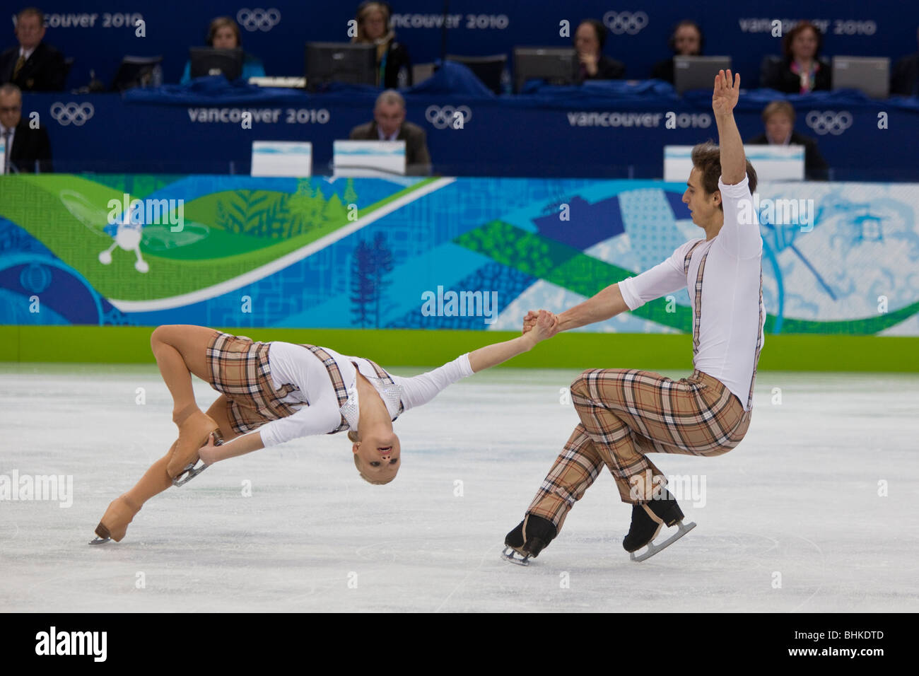 Figure skating judges hi-res stock photography and images - Alamy