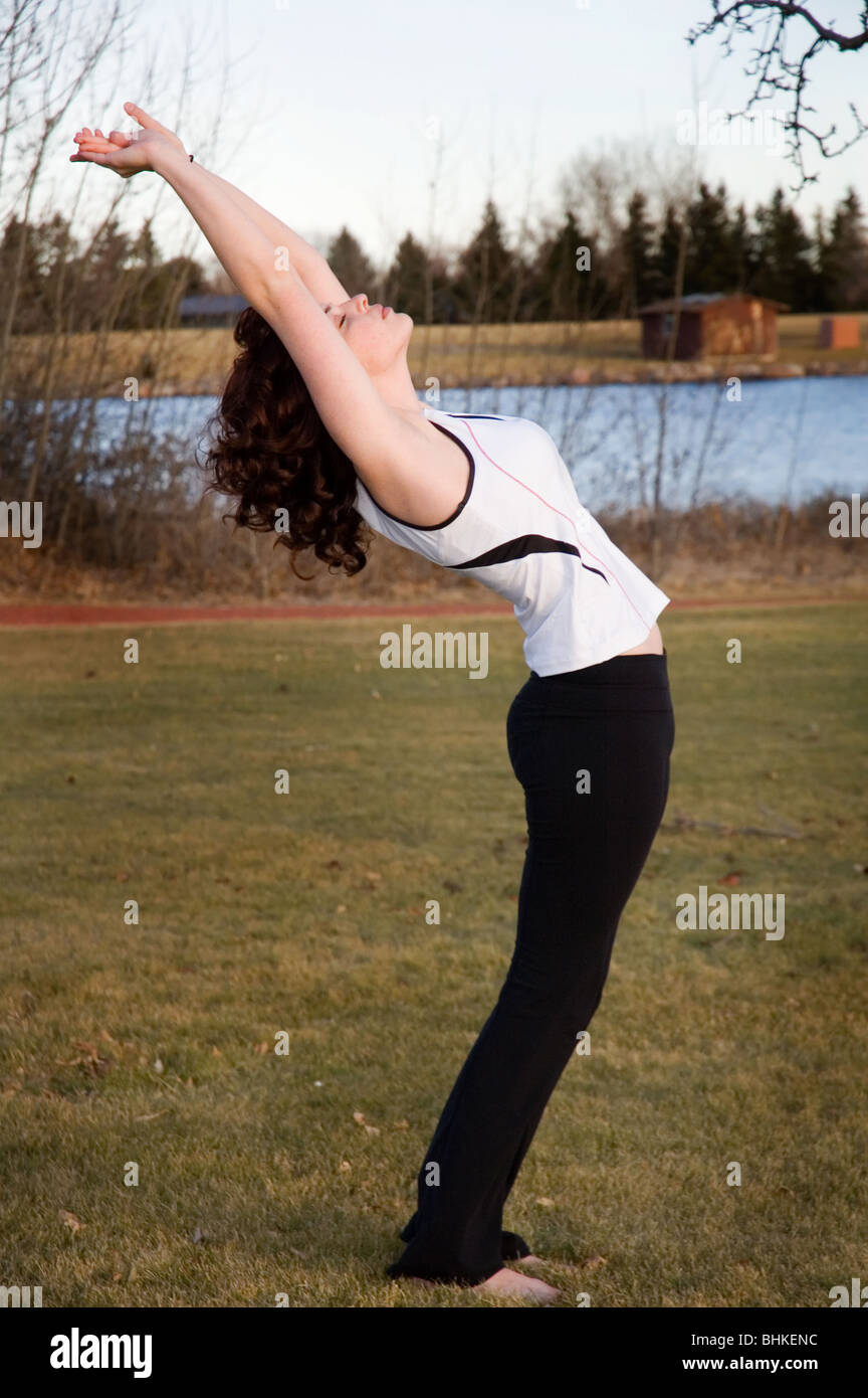 Ardha chandrasana hi-res stock photography and images - Alamy
