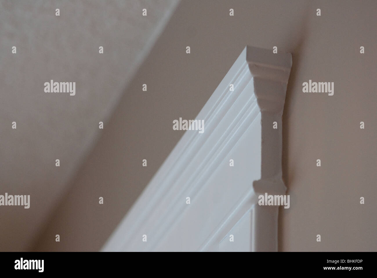 Crown molding hi-res stock photography and images - Alamy