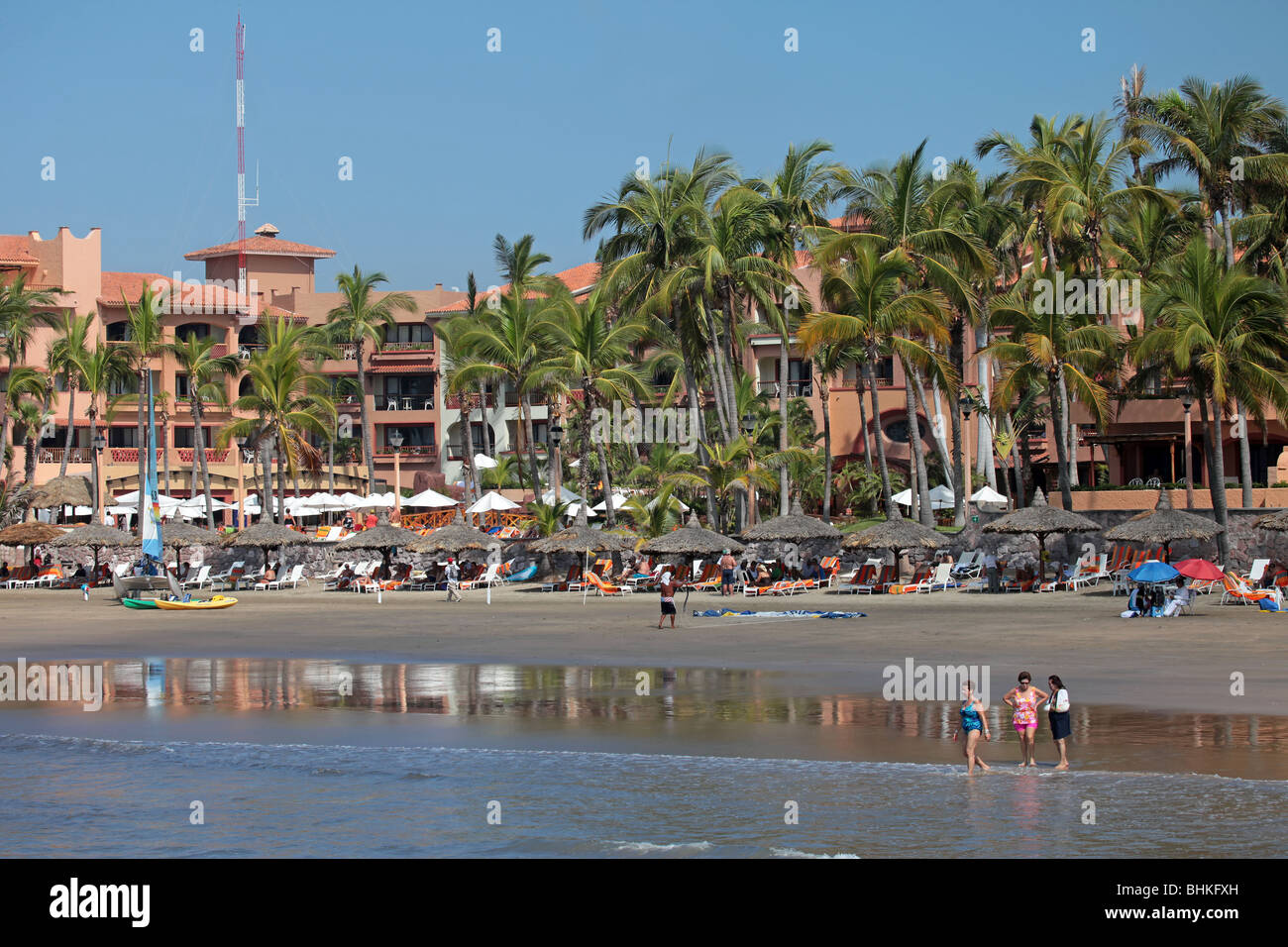 Mazatlan resort hi-res stock photography and images - Alamy