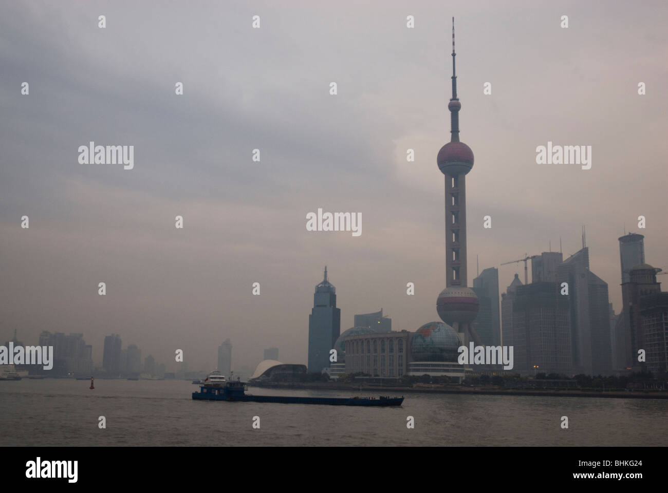 Shanghai pudong river hi-res stock photography and images - Alamy