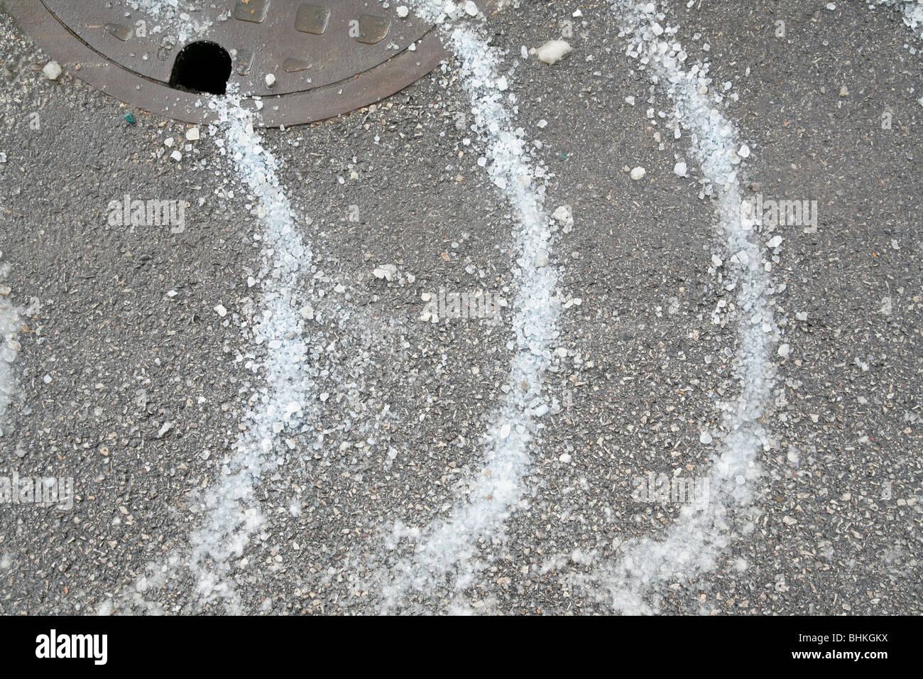 Chicago sewer manhole cover hi-res stock photography and images - Alamy