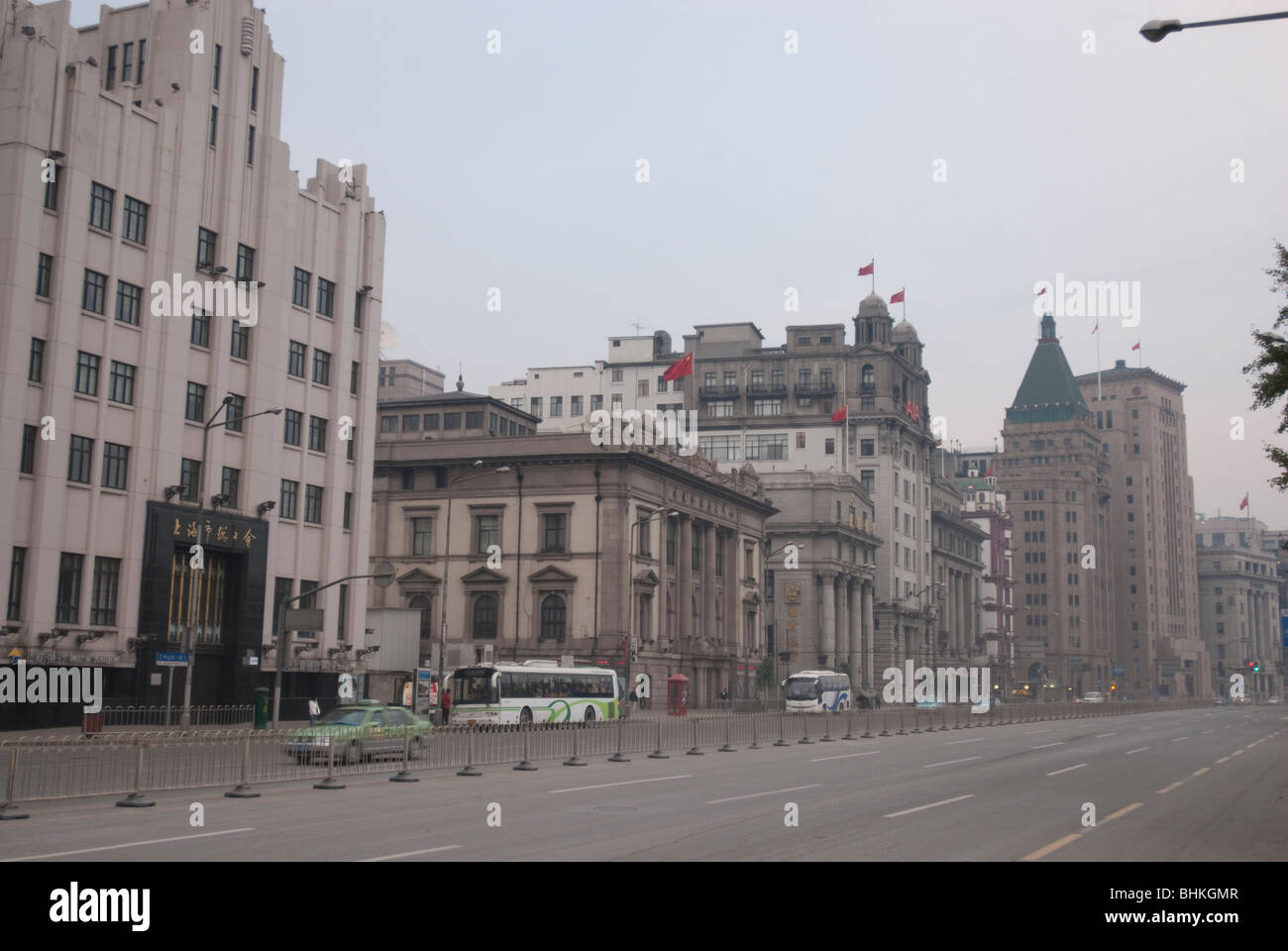 Shanghai riverfront hi-res stock photography and images - Alamy