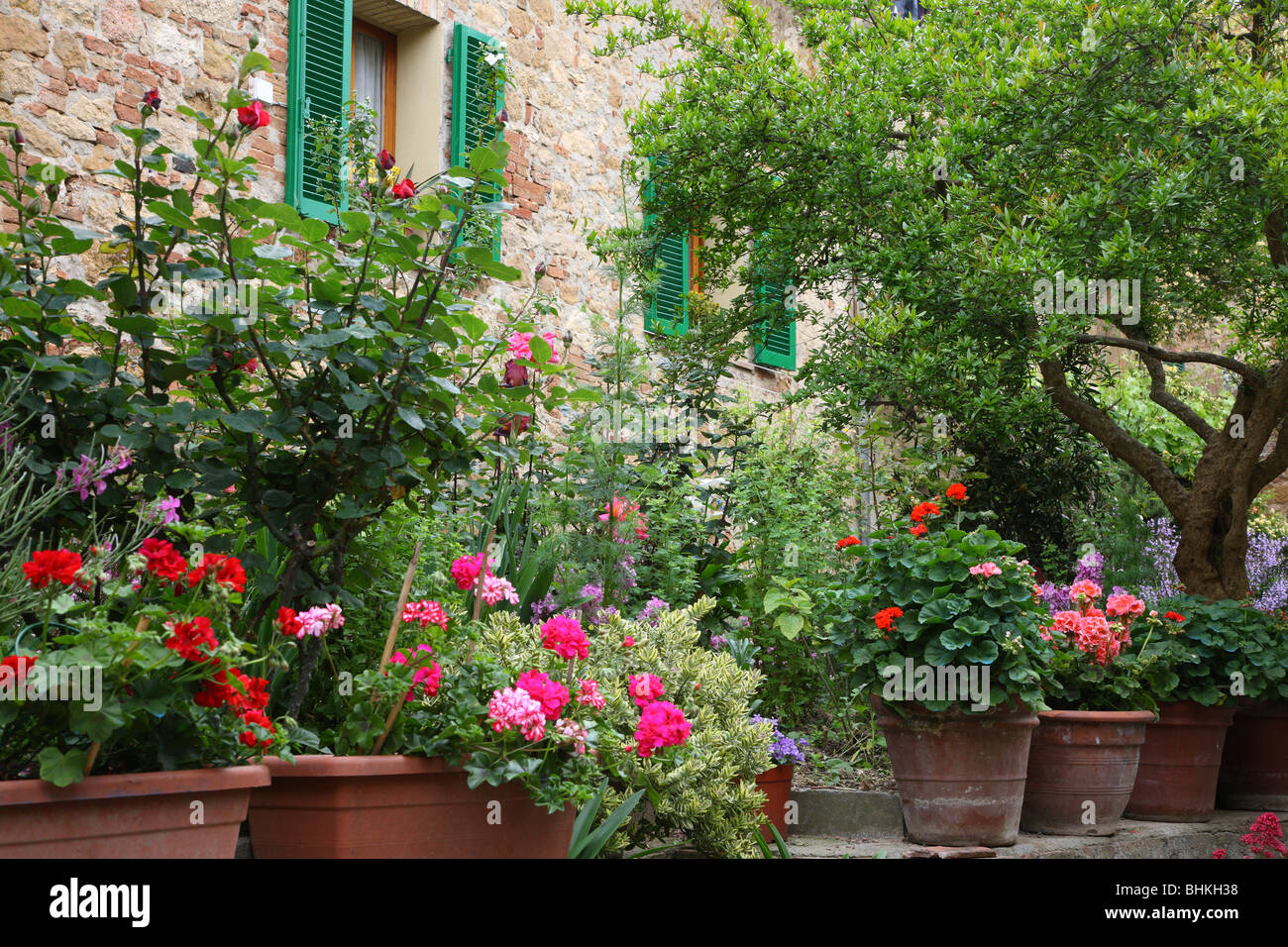 Tuscan Patio Garden Flower 90 Landscaping Ideas To Get Your Yard Ready