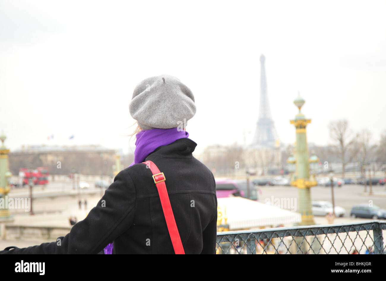 woman in paris Stock Photo - Alamy